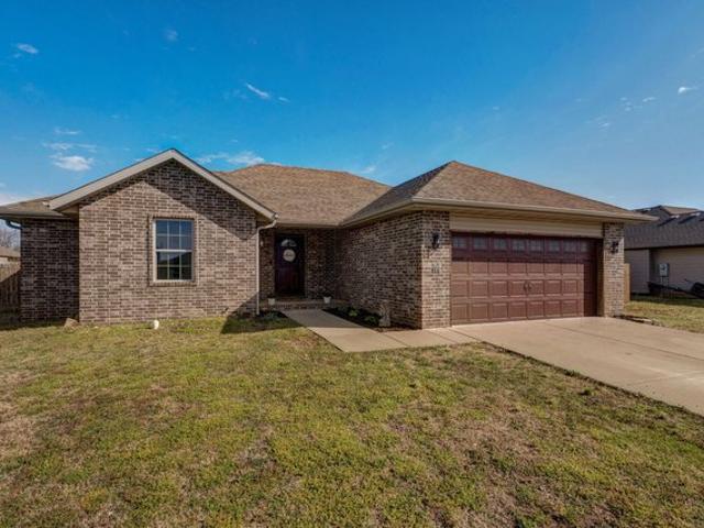 105 E Cherokee St, Strafford, MO 65757