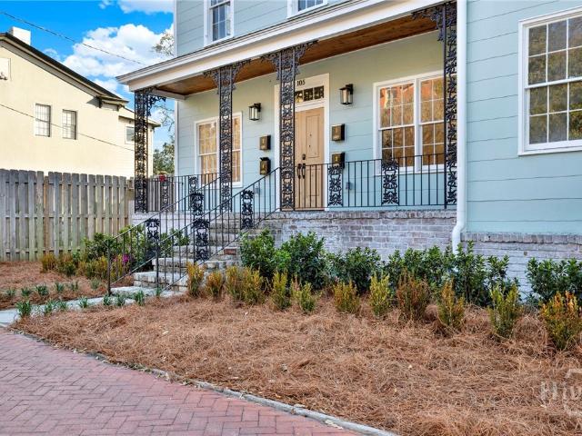 105 E Gwinnett Street 4