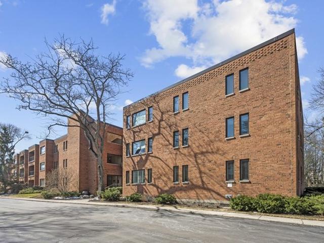 105 E Laurel Ave Apt 106, Lake Forest, IL 60045