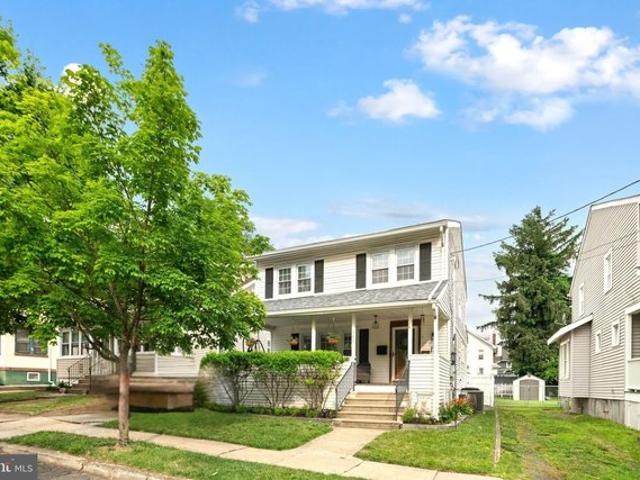 105 E Narberth Ter, Collingswood, NJ 08108