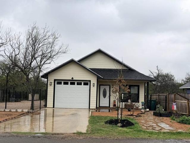 105 E Pine Dr, Granite Shoals, TX 78654