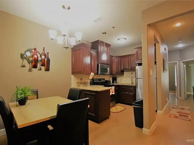 105 E Pike Street 2