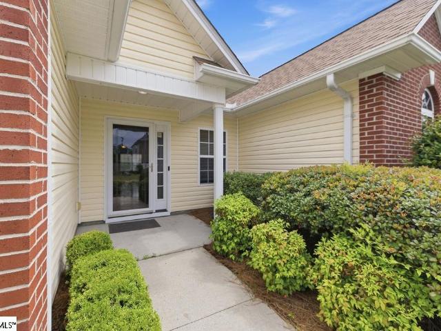 105 Eagles View Court
