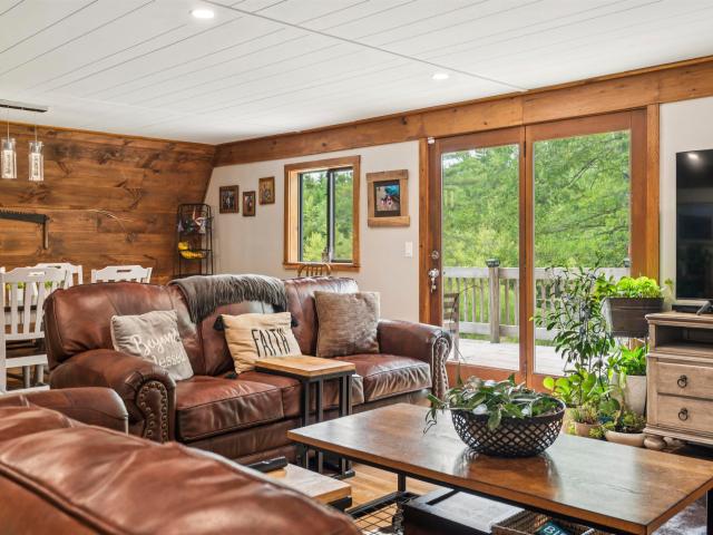 105 East Mountain Road