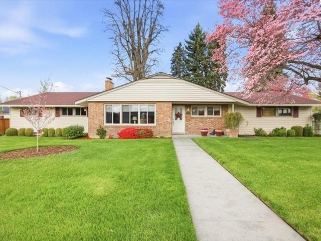 105 Edwards Dr, Walla, WA 99362