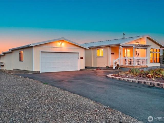 105 Edgewater Way SW, Mattawa, WA 99349