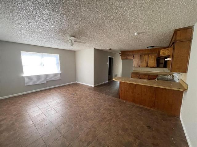 105 Effie Ln, Weatherford, TX 76088 | MLS #21213