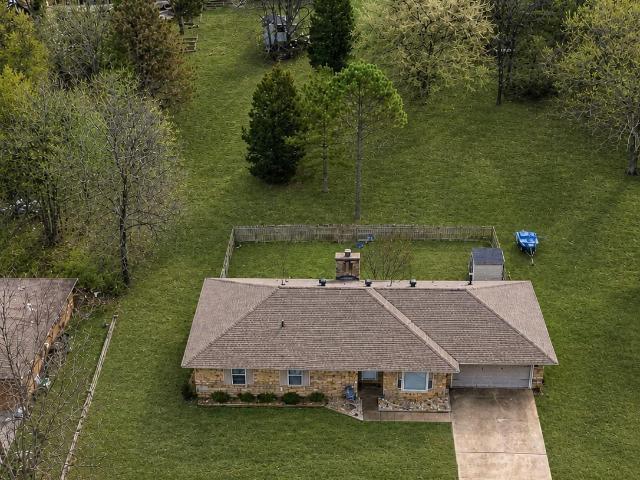 105 Elfen Glen St