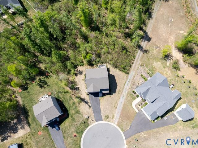 105 Estelle Ct
