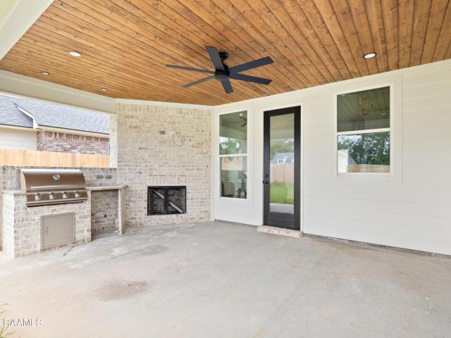 105 Fountain Mdw Dr, Broussard, LA 70518 | MLS #RA2600000