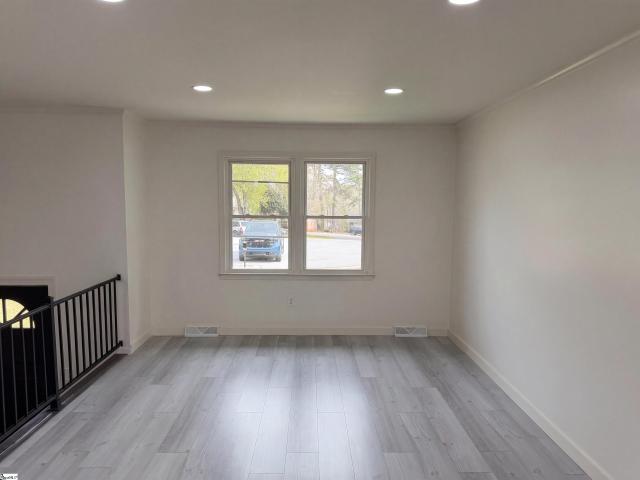 105 Foxhall Court