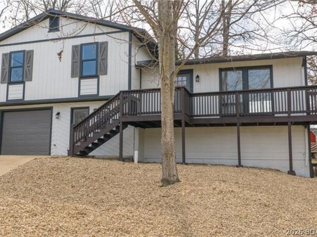 105 Forestway Dr, Camdenton, MO 65020