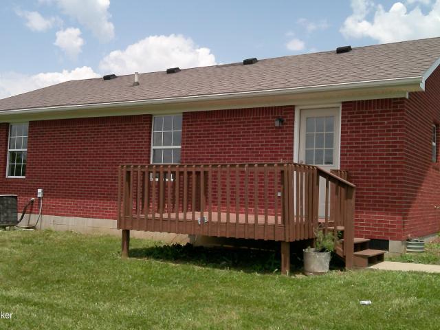105 Foster Ct