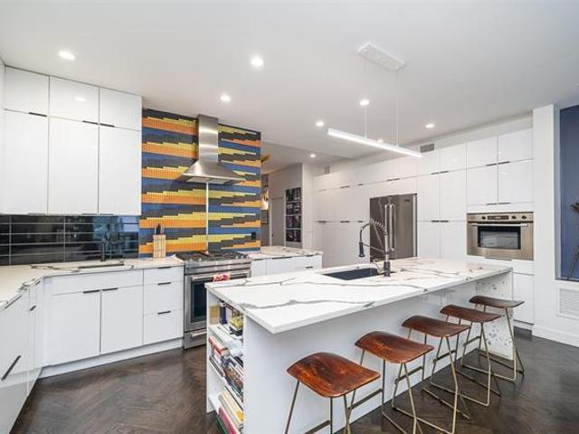 105 Fairview Ave