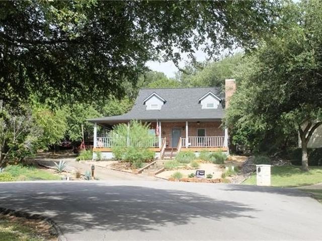 105 Fallbrook Ct, Lakeway, TX 78734