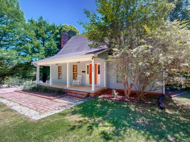 105 Flower Ln