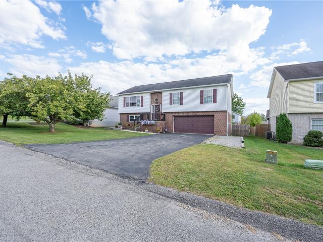 105 Frank Cir