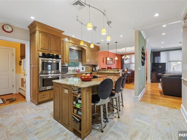 105 Kossuth Street