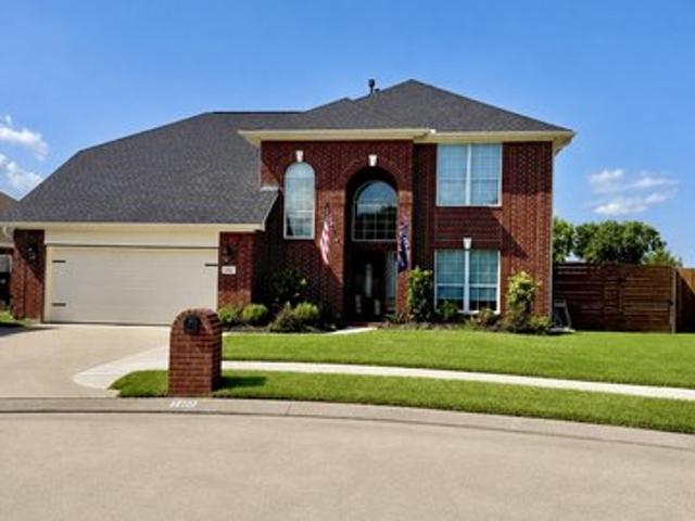 105 Kevin Ct, La Porte, TX 77571