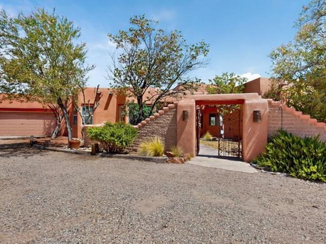 105 Keira Ct, Corrales, NM 87048