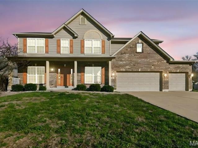 105 Kendl Ct, Florissant, MO 63031
