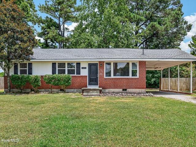 105 Kitt Dr, Jacksonville, NC 28540