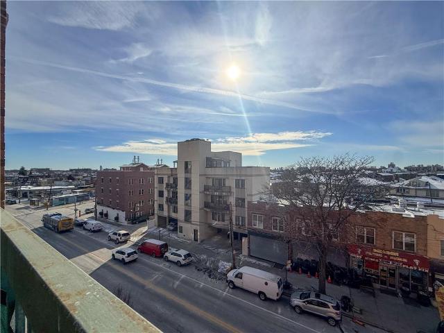 105 Kings Highway # 4C