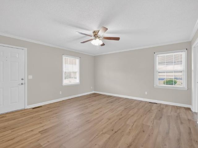 105 Kingwood Ave