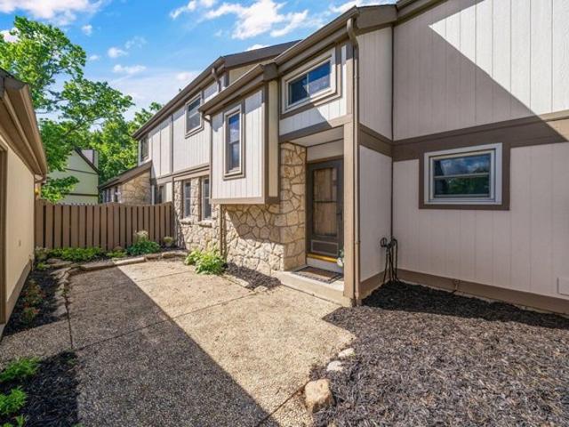 105 Kinder Pl, Columbus, OH 43230