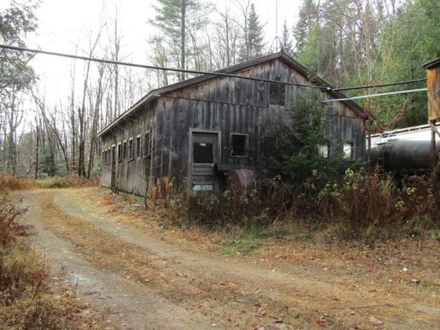 105 Honey Corners Rd, Topsham, VT 05076