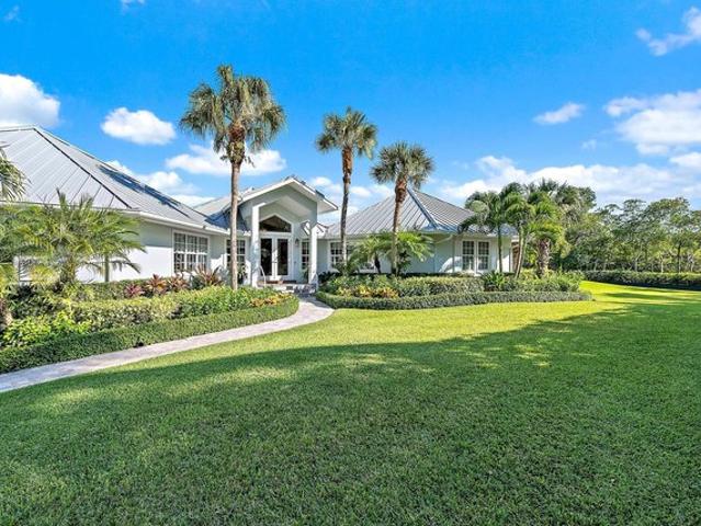 105 Harbor Way, Jupiter Island, FL 33455