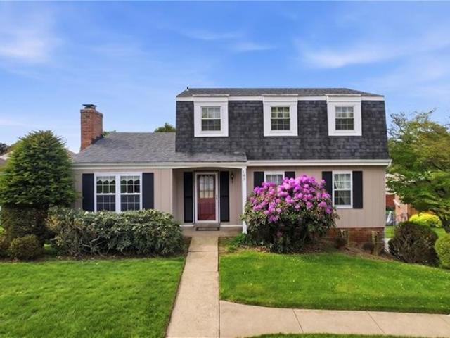 105 Hetherton Dr, Pittsburgh, PA 15237