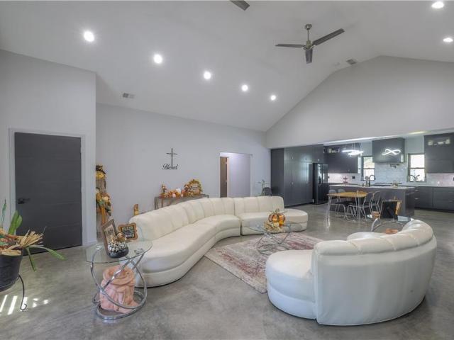 105 Hebar Street