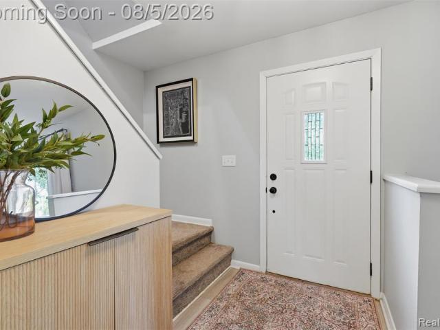 105 Highlake Avenue