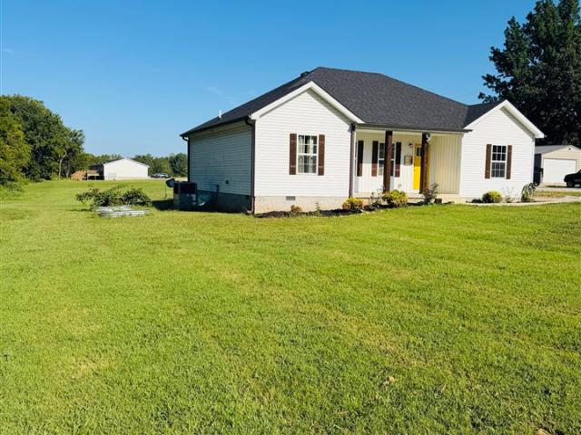 105 Hunters Circle