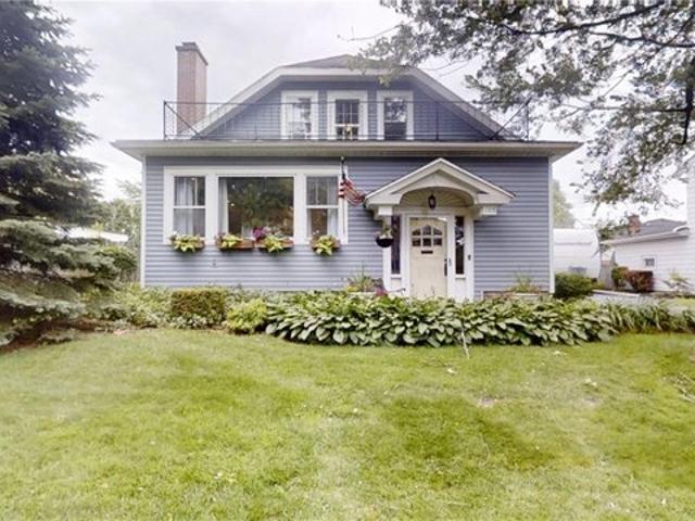 105 Hyledge Dr, Amherst, NY 14226