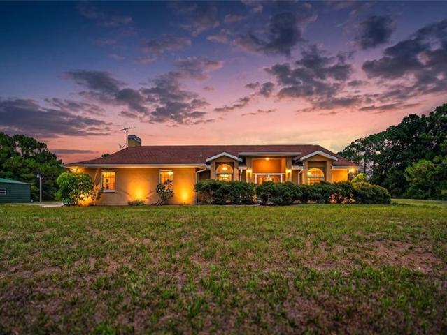 105 Jacaranda Blvd, Venice, FL 34292