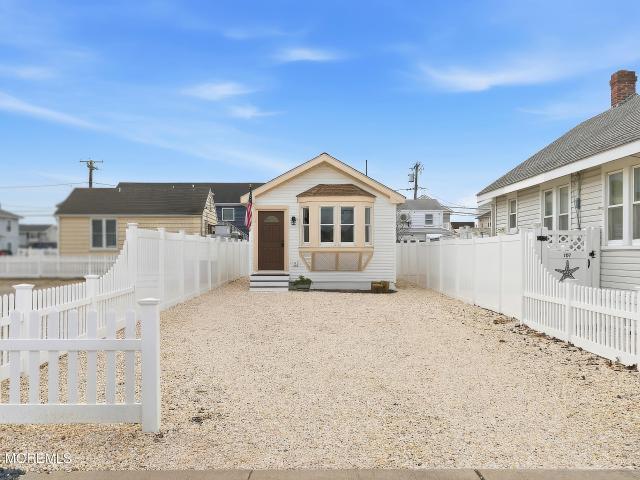 105 O St, Seaside Park, NJ 08752 | MLS #22526