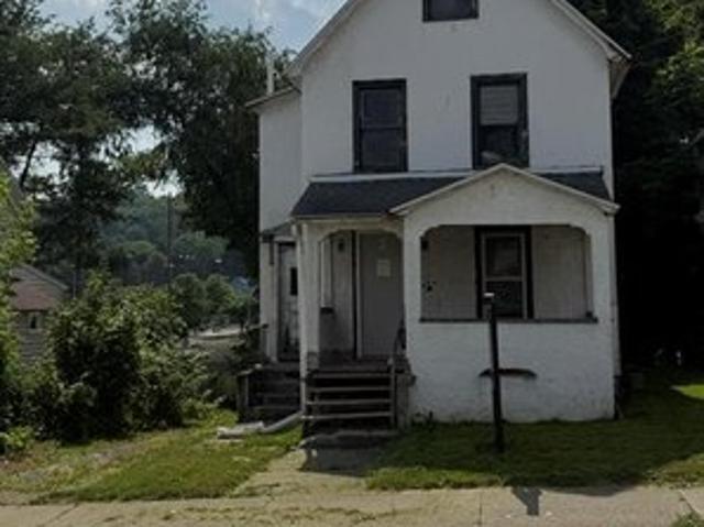 105 Oak Hill Ave, Endicott, NY 13760