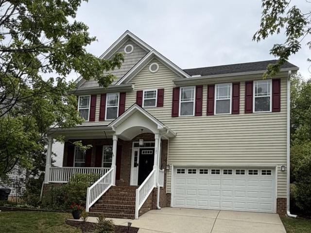 105 Oakbeech Ct, Holly Springs, NC 27540