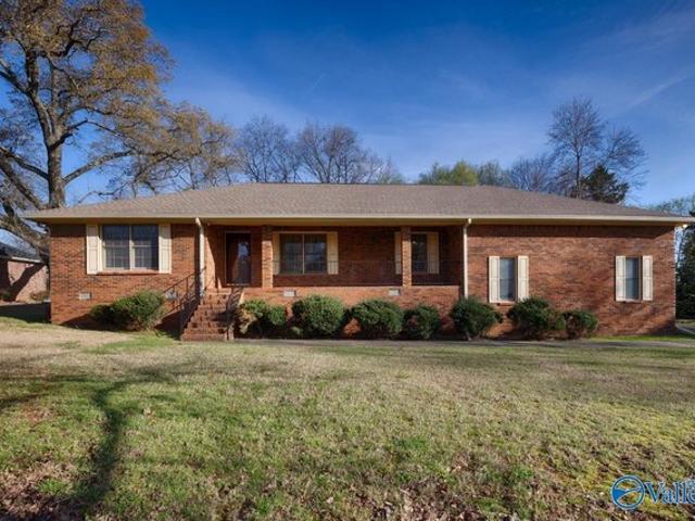 105 Oakhurst Dr, Madison, AL 35758