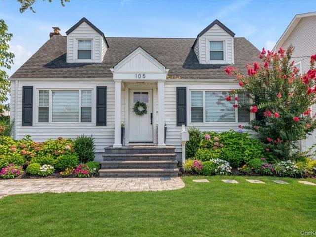 105 Ocean Ave, Bellmore, NY 11710