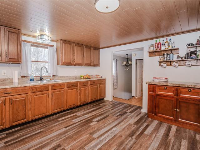 105 Orchard Ave/ 140 Church Aly