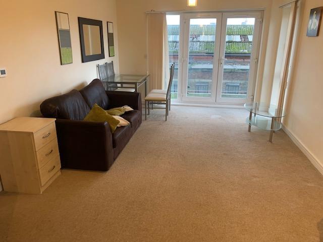 105 Overstone Court, CARDIFF 2 bed apartment to rent £1,150 pcm £265 pw