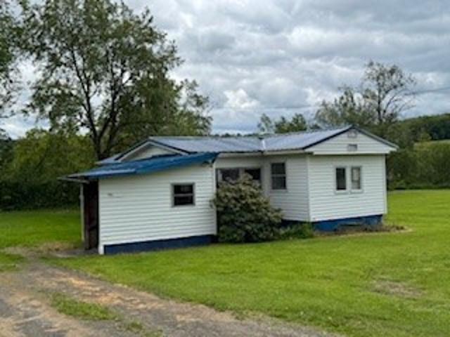 105 Loomis Lane
