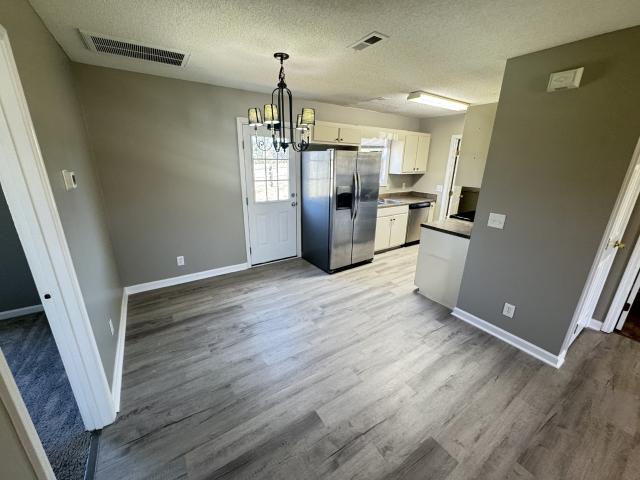 105 Lorien Cir