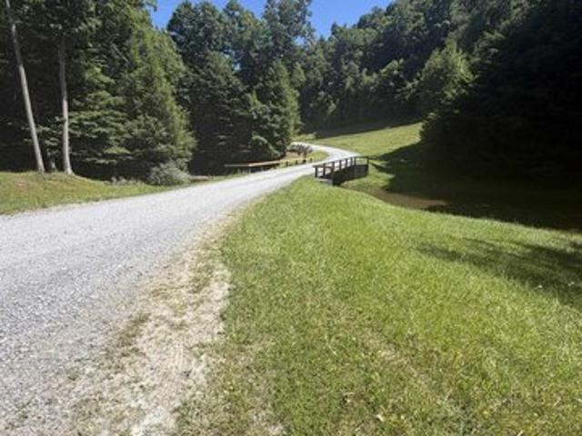 105 Laural Loop, Bruceton Mills, WV 26525