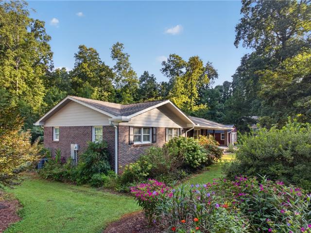 105 Laurel Lane
