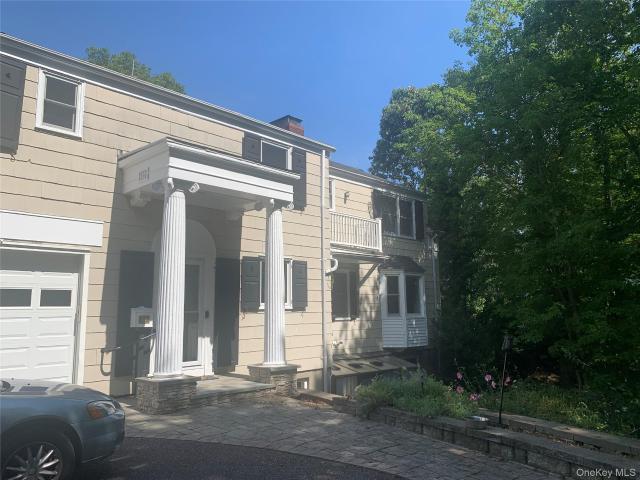 105 Laurel Lane