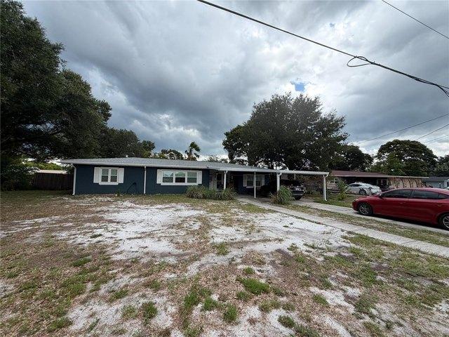 105 Lake Sears Dr, Winter Haven, FL 33880